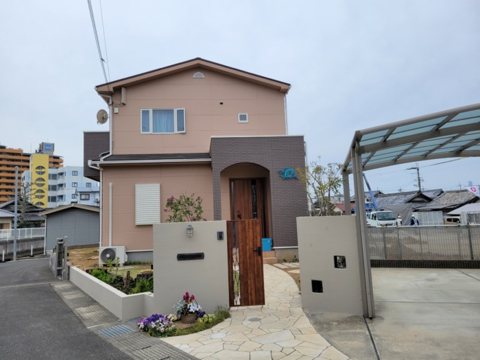 W様邸 【外壁色】 ベース：SR-412 アクセント：SR-414 | 和歌山市で古民家・住宅リノベーションや浴室リフォームは住まいのリフォーム美空間