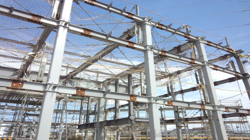 初心者向け解説！鉄骨工事の方式2種類をご紹介 | 鉄骨建方・デッキプレート・鉄骨工事は千葉県流山市の(有)横川工業所